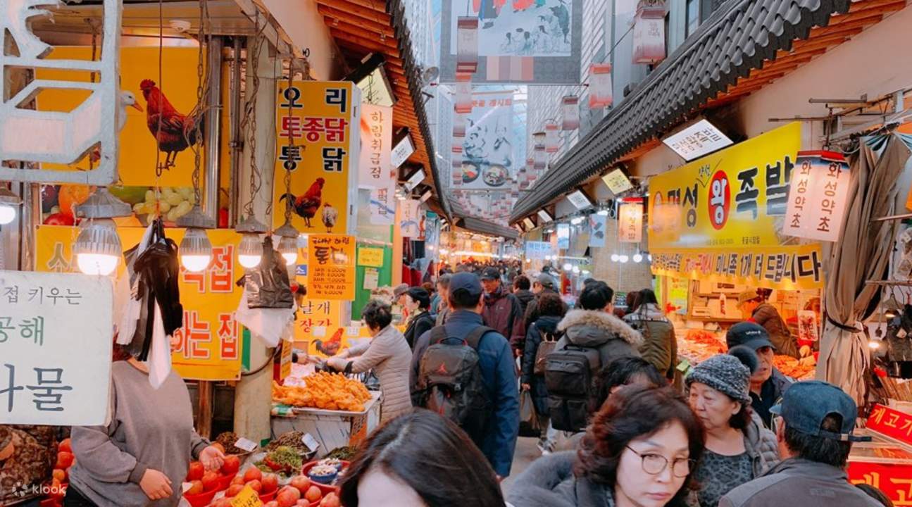 Suwon Hwaseong Traditional Market, Cherry Blossoms, and Hot Air Balloon ...