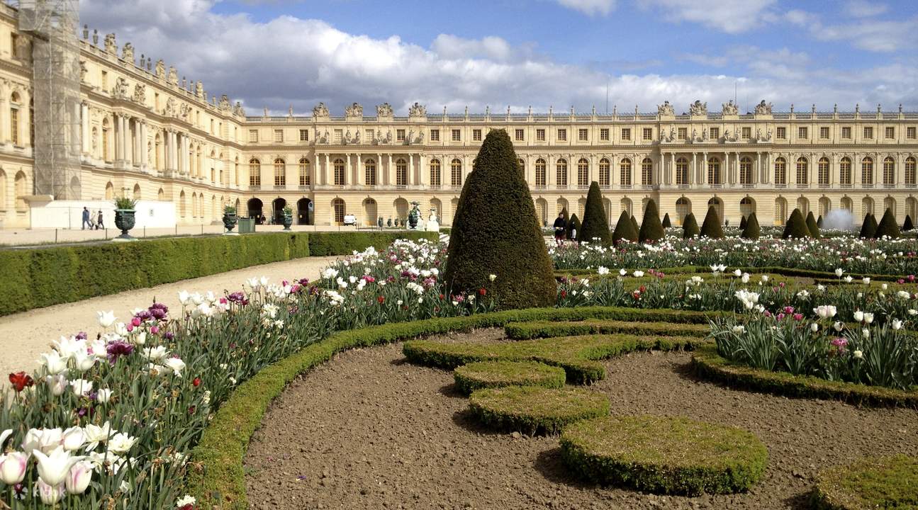 Palace of Versailles & Gardens Guided Tour - Klook