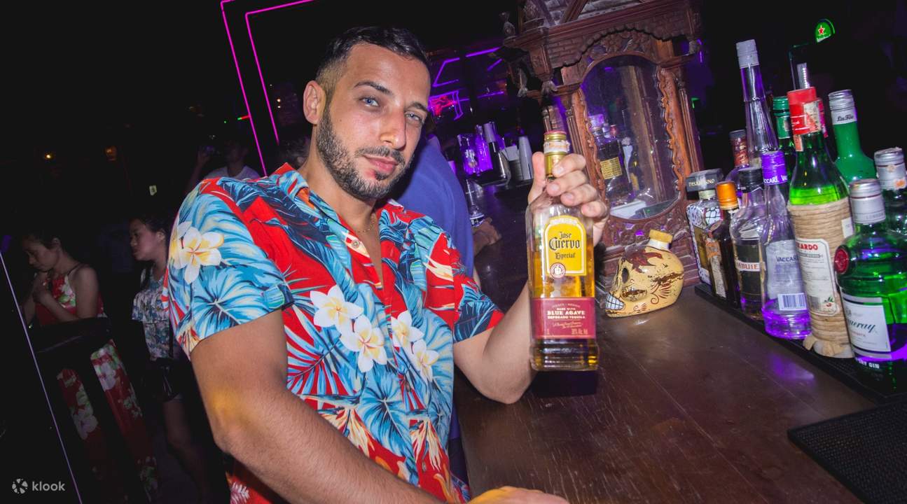 OM Bar in Boracay, Philippines - Klook Philippines