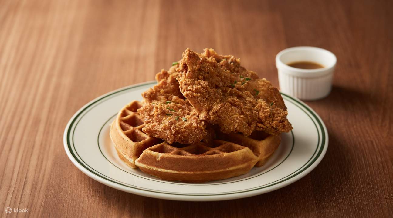 Clinton Street Baking Company in Siam Paragon, Bangkok, Thailand - Klook