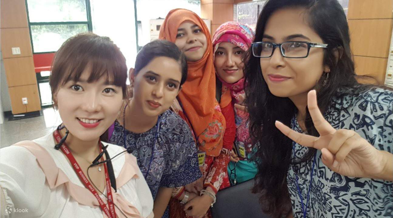 Seoul Private 4 Hour Tour with Korean Buddy - Klook United States
