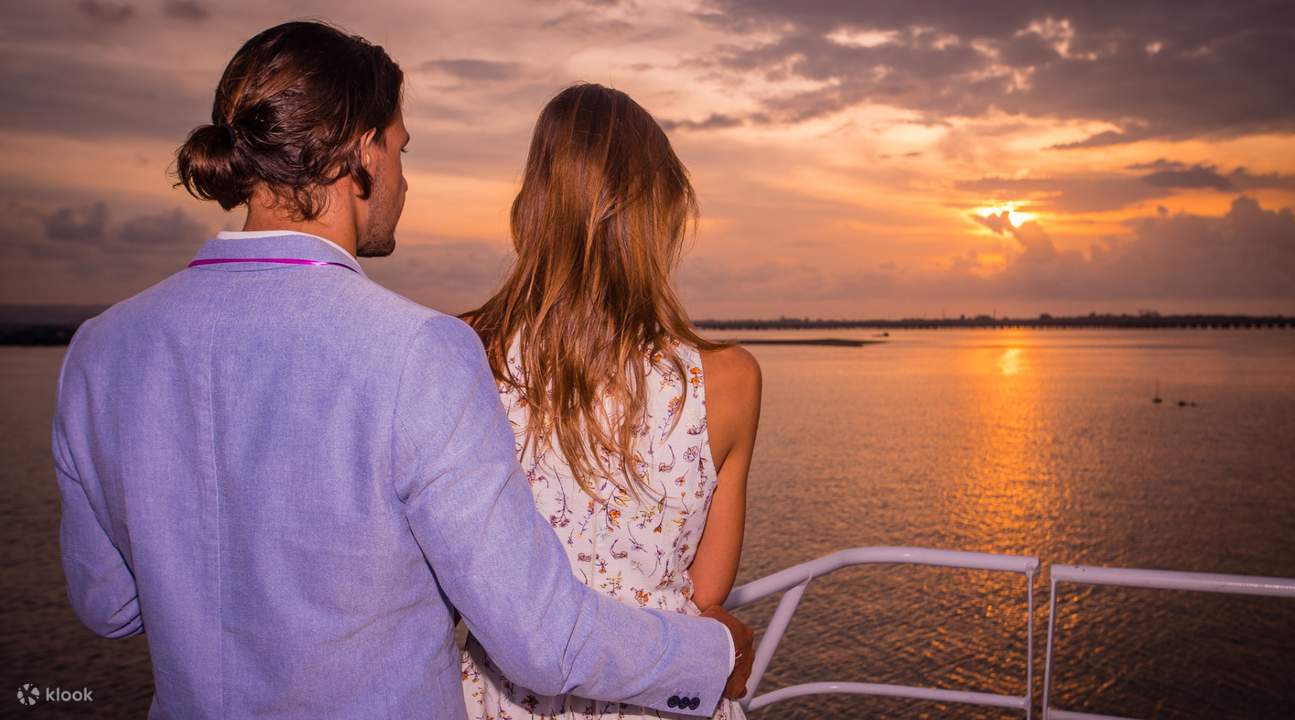 Sunset Dinner Cruise - Klook