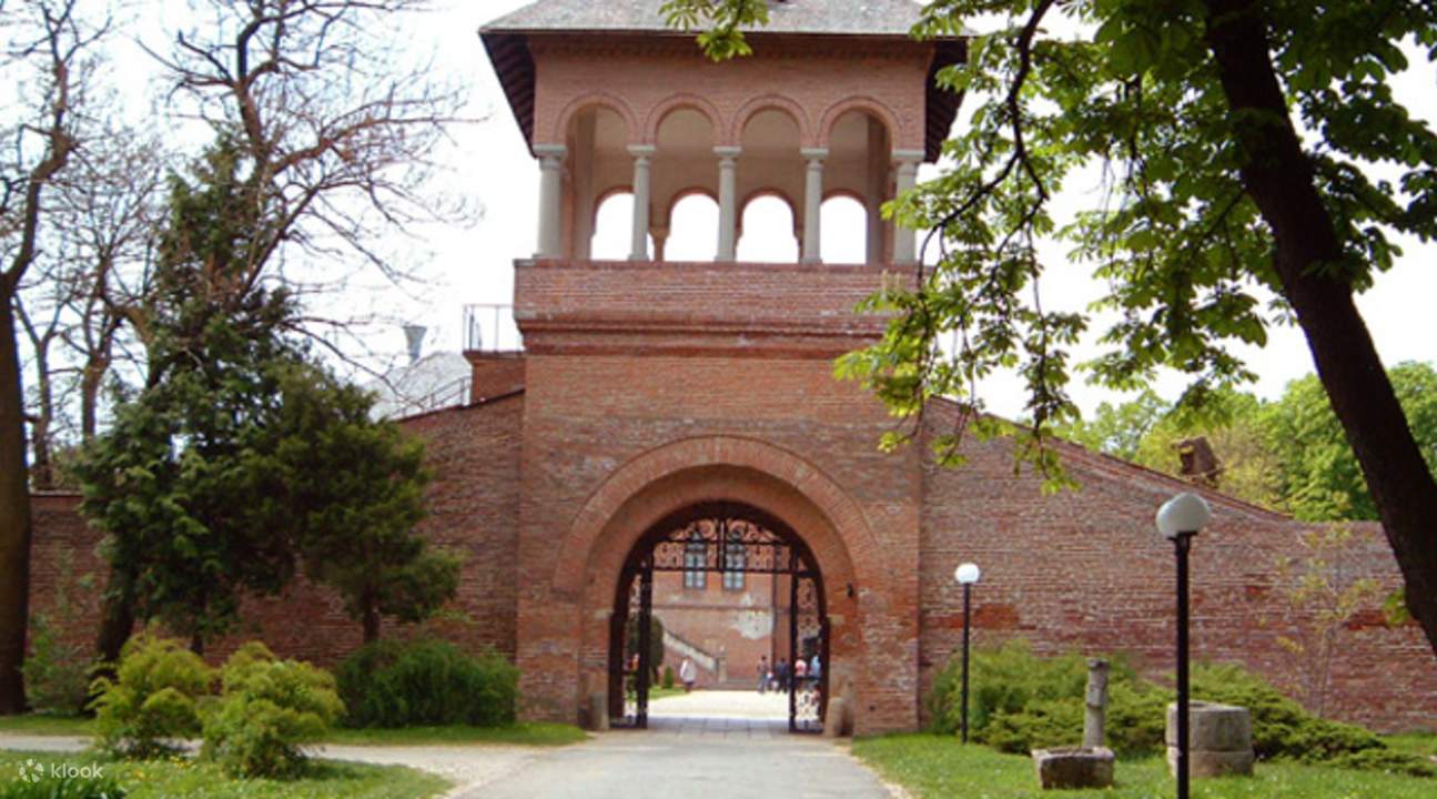 Visita al monasterio de Snagov, al monasterio de Caldarusani y al ...