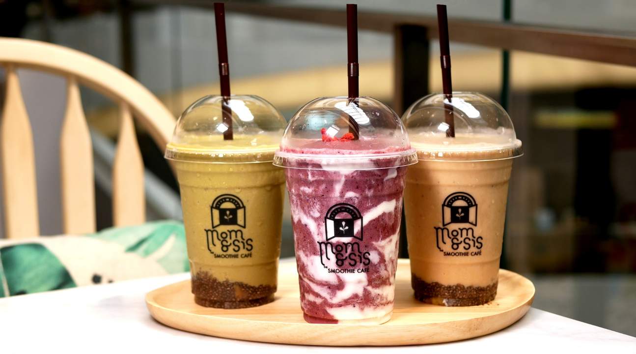 THB500 Dining Cash Voucher at Mom & Sis The Smoothie Cafe - Klook