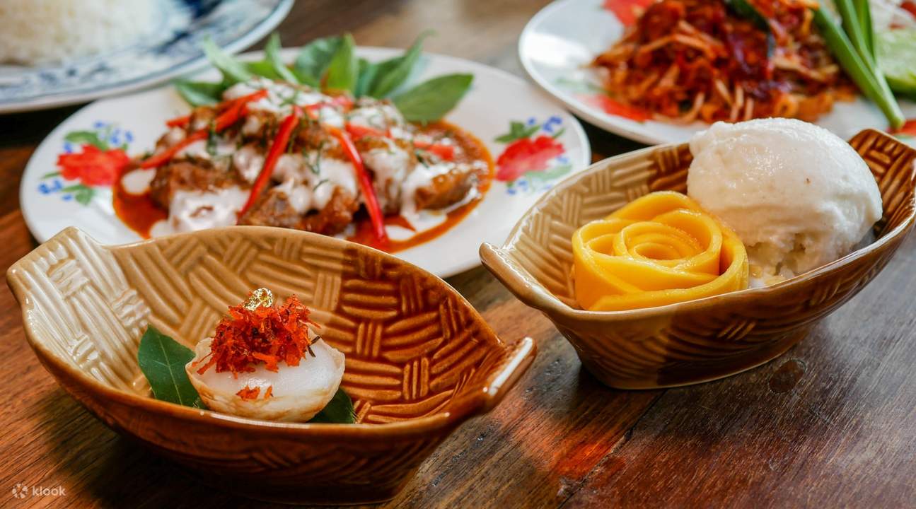 Lunch and Dinner Set at Supanniga Eating Room in Tha Tian - Klook