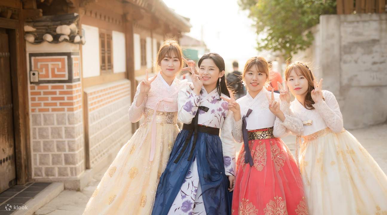 Bukchon Oneday Hanbok on Rent in Seoul - Klook