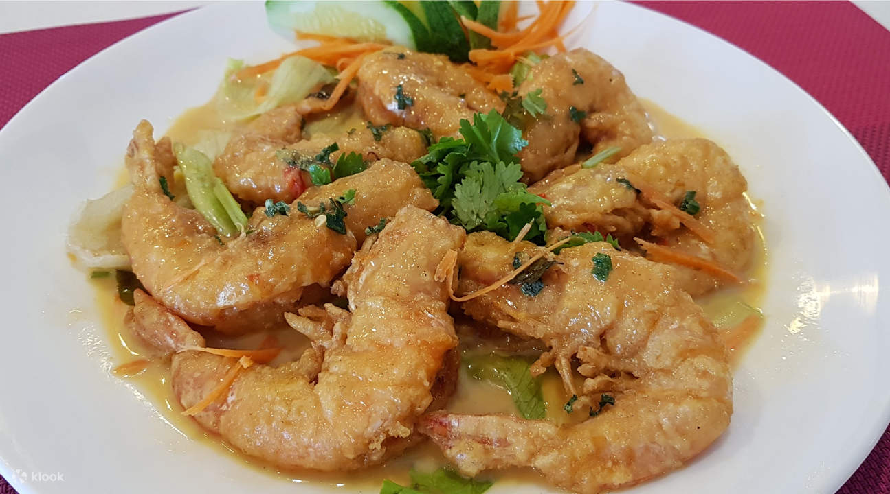 YUEN Seafood Signature Prawns in Chinatown, Singapore - Klook