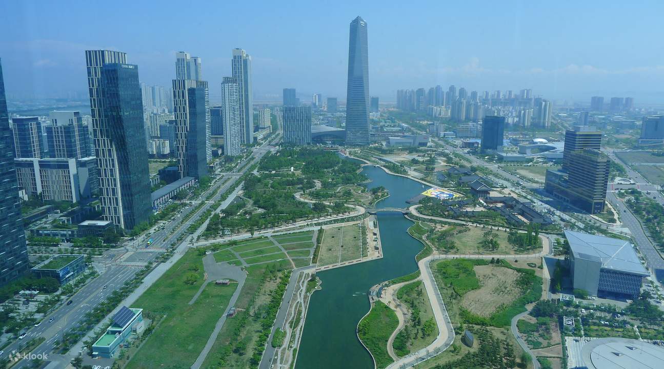 Incheon Shopping & Food Day Tour (Shin Gi Market & Hyundai Premium ...