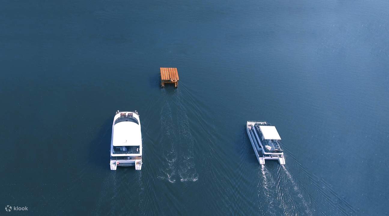 Esperienza di sport acquatici sull'isola di Divar a Goa, in India ...