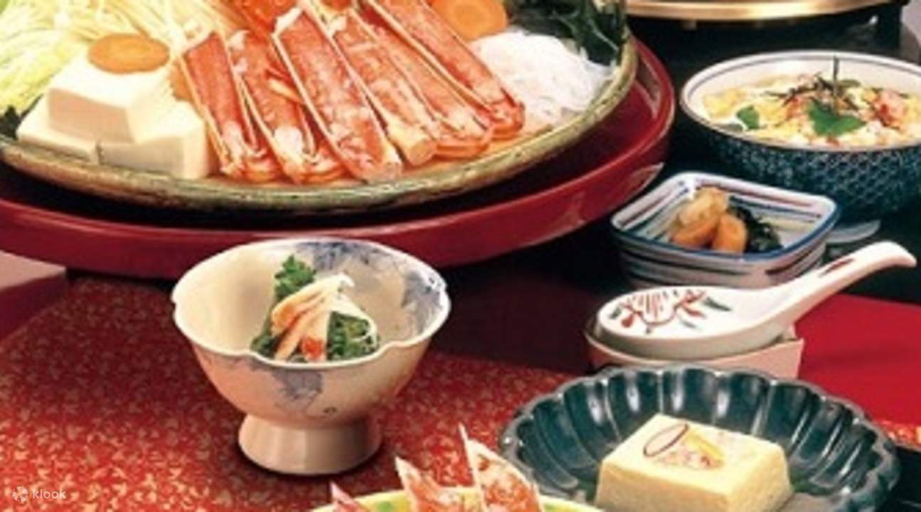 Sapporo Kaniya Honten Suzukake Queen Crab Hot Pot Course in Hokkaido ...