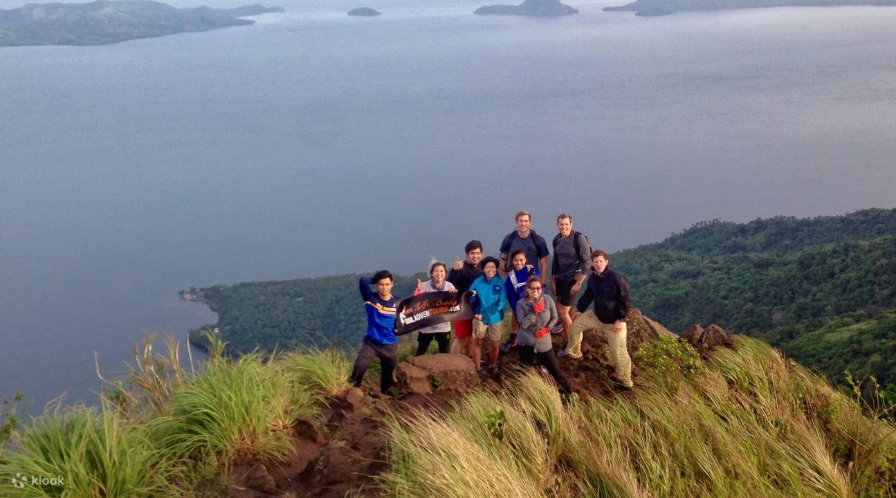 Mt. Maculot Day Hiking Tour from Manila - Klook États-Unis