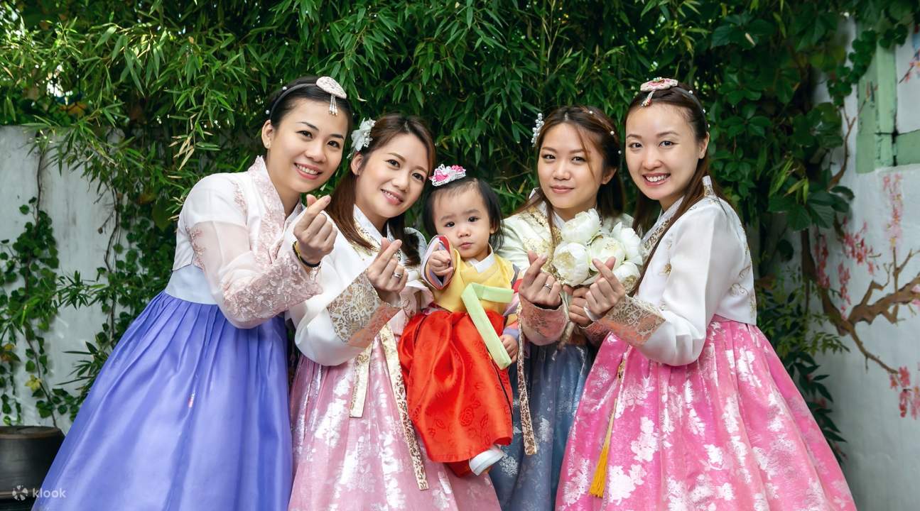 Up to 10% Off | Hanbok Rental and Photoshoot Experience by Hanbok That ...