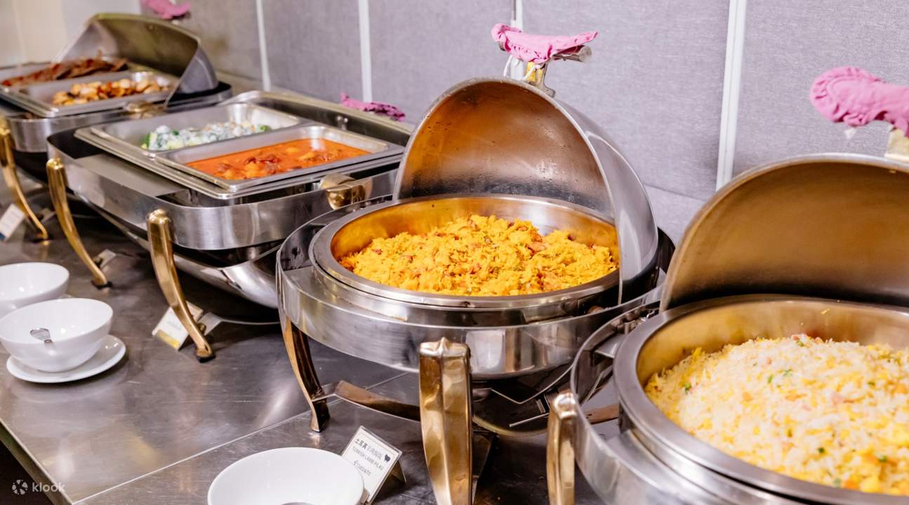 International and Seafood Delights Buffet in Baiyoke Sky Hotel's 69th ...