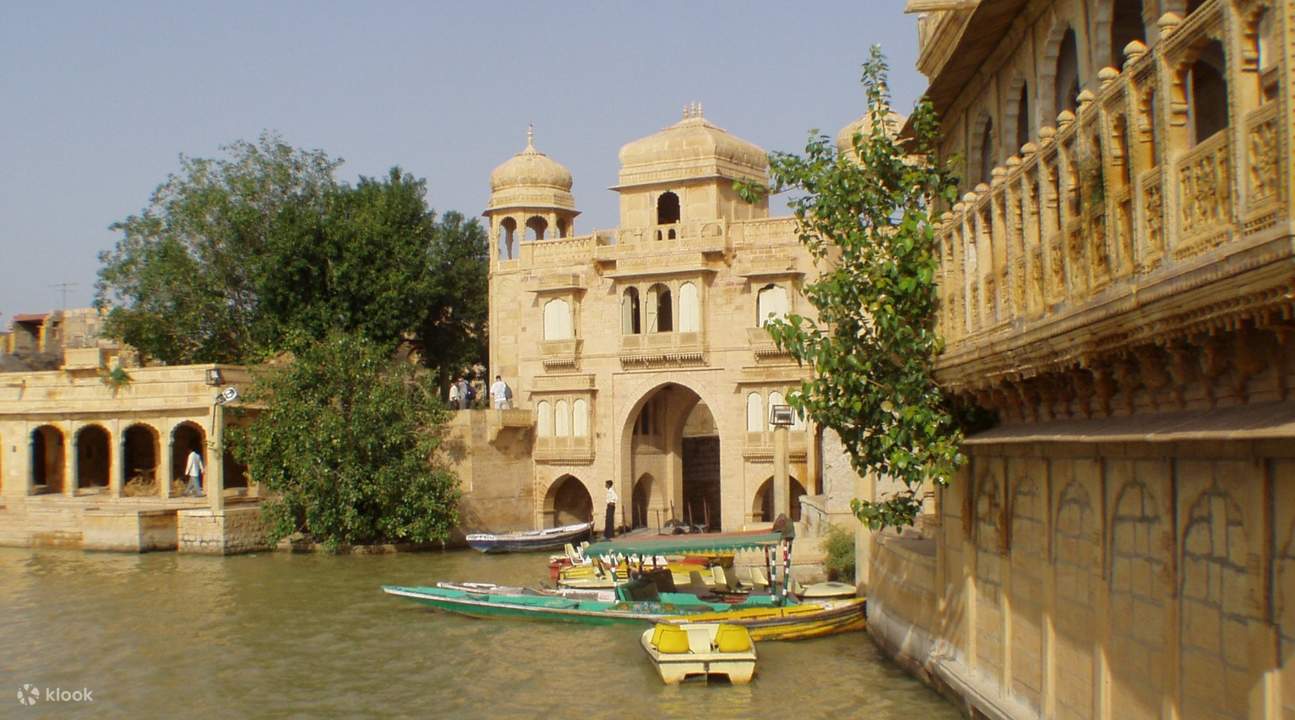 Ghat Walk and Boat Ride in Udaipur, Rajasthan, India - Klook Estados Unidos