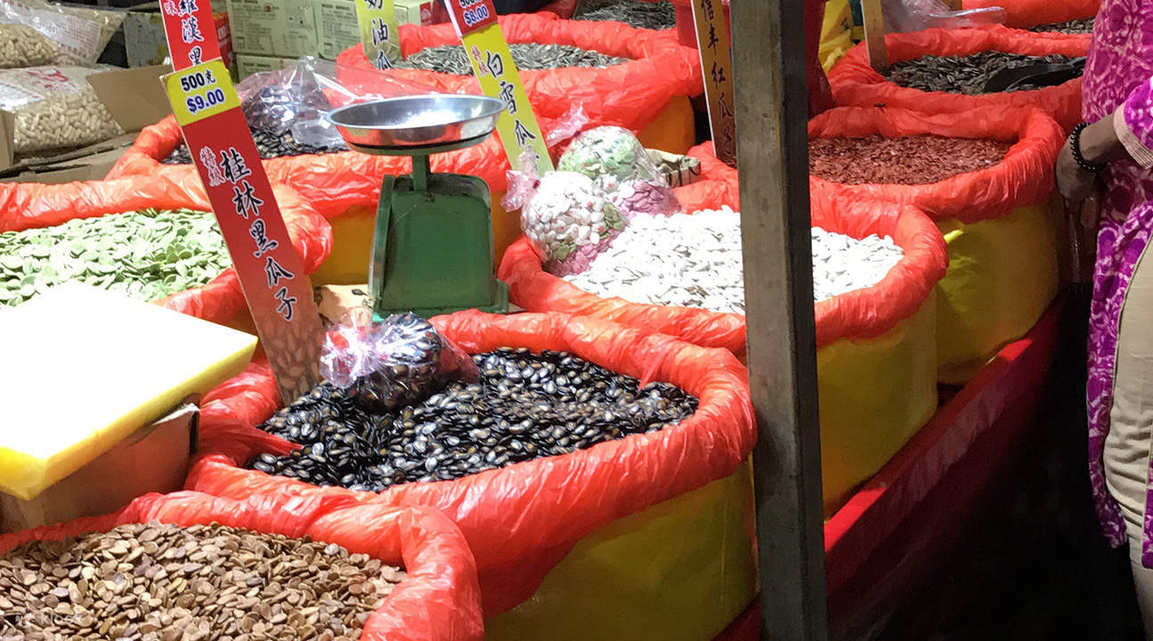 Chinatown Food Tasting & Walking Tour in Singapore - Klook Australia
