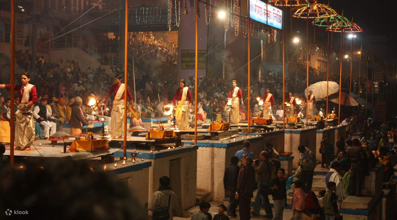 在印度瓦拉纳西体验 Ganga Aarti 精神之旅和乘船游览 Klook客路
