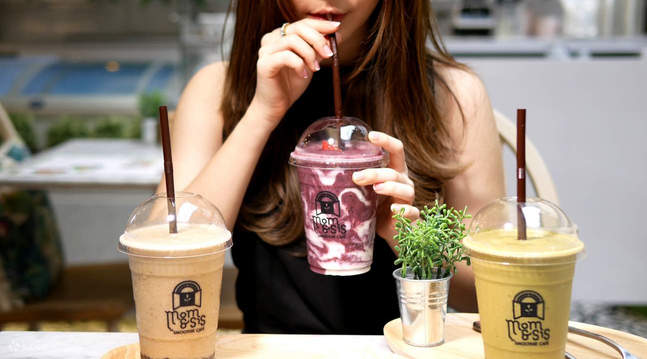 THB500 Dining Cash Voucher at Mom & Sis The Smoothie Cafe - Klook