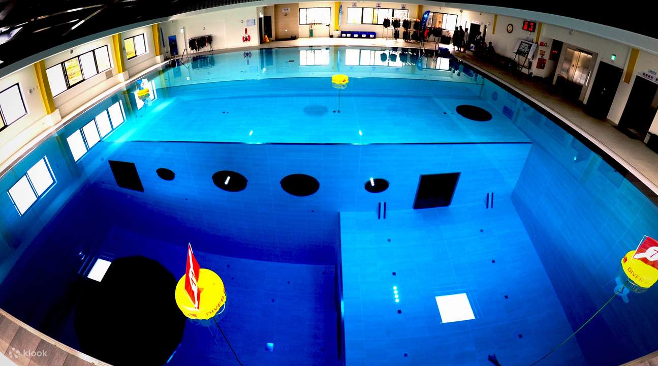 City Diving Experience at Divecube Hotel - Klook Philippines