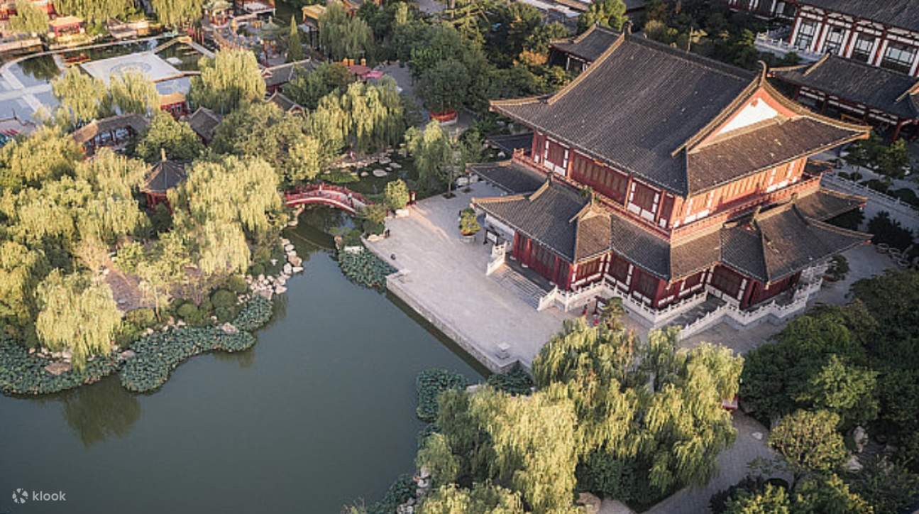 4-Day Tour in Xi'an, Shaanxi (Huaqing Hot Spring + Terracotta Warriors + Tang Dynasty City ...
