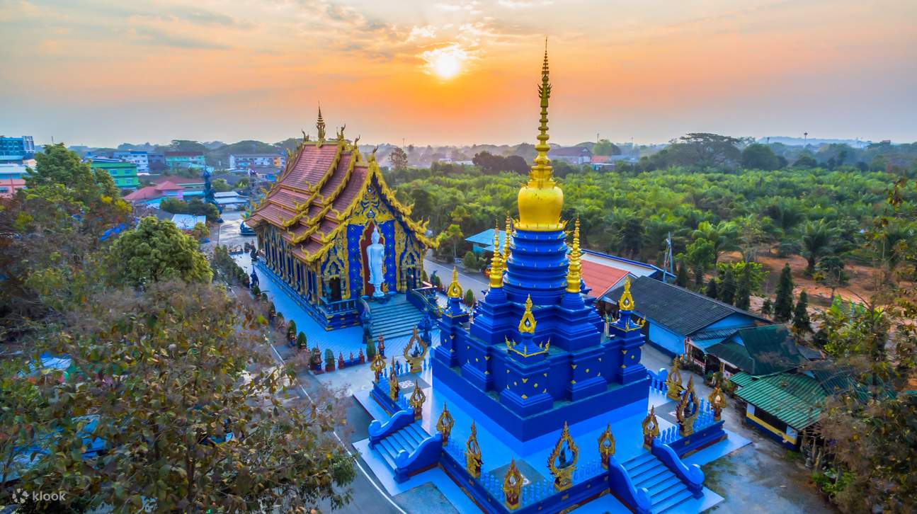 Visite des temples de Chiang Rai : temple blanc, temple bleu et maison ...
