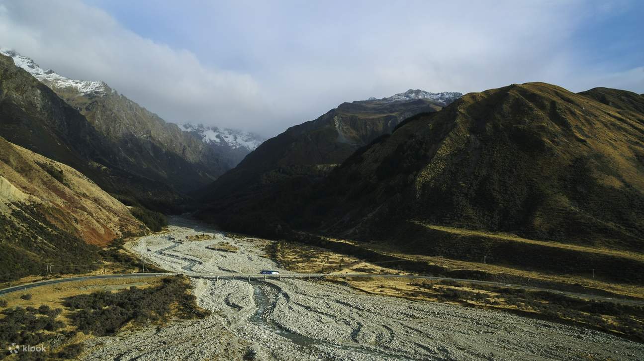 Day Tour with Coach Transfers between Christchurch and Mount Cook - Klook