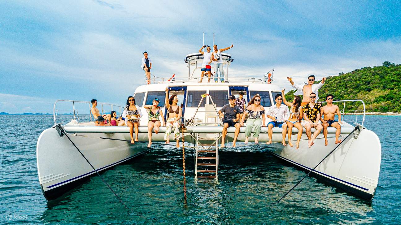 Pattaya: 3-Island Catamaran Tour with Buffet Lunch - Klook