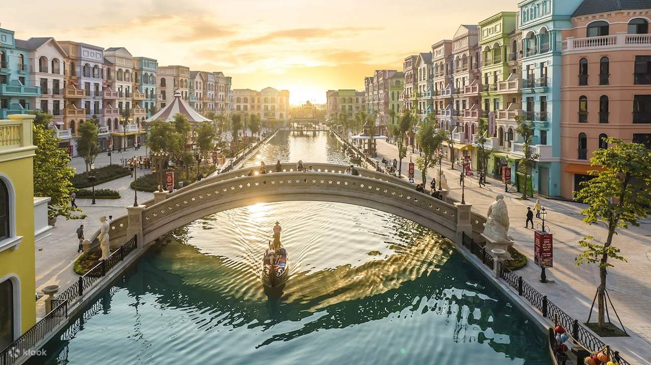 Hanoi Mega Grand World Half-day Tour dengan Opsi Desa Bat Trang - Klook ...