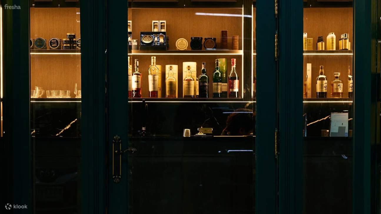 Kingsman The Gentlemen's Club at Lang Suan Road in Bangkok - Klook India