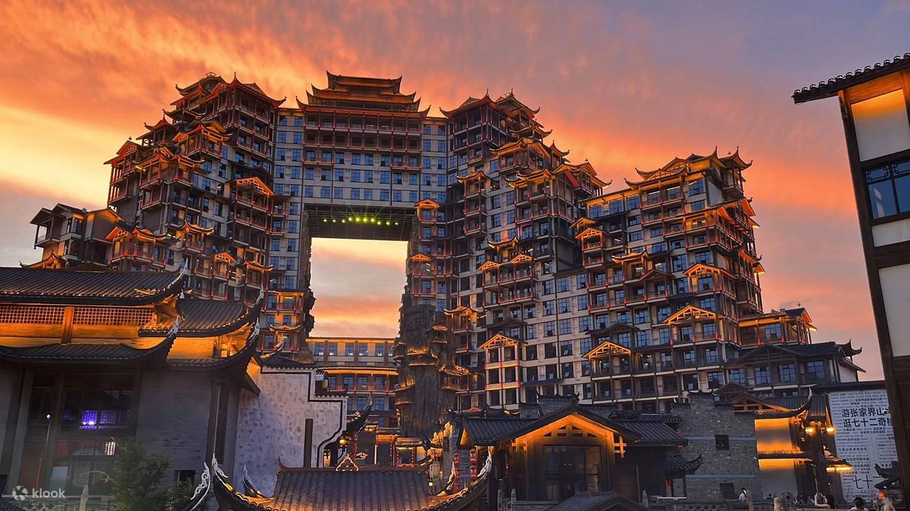 3-Day Tour of Zhangjiajie, Hunan (Four-Diamond Hotel + Zhangjiajie ...