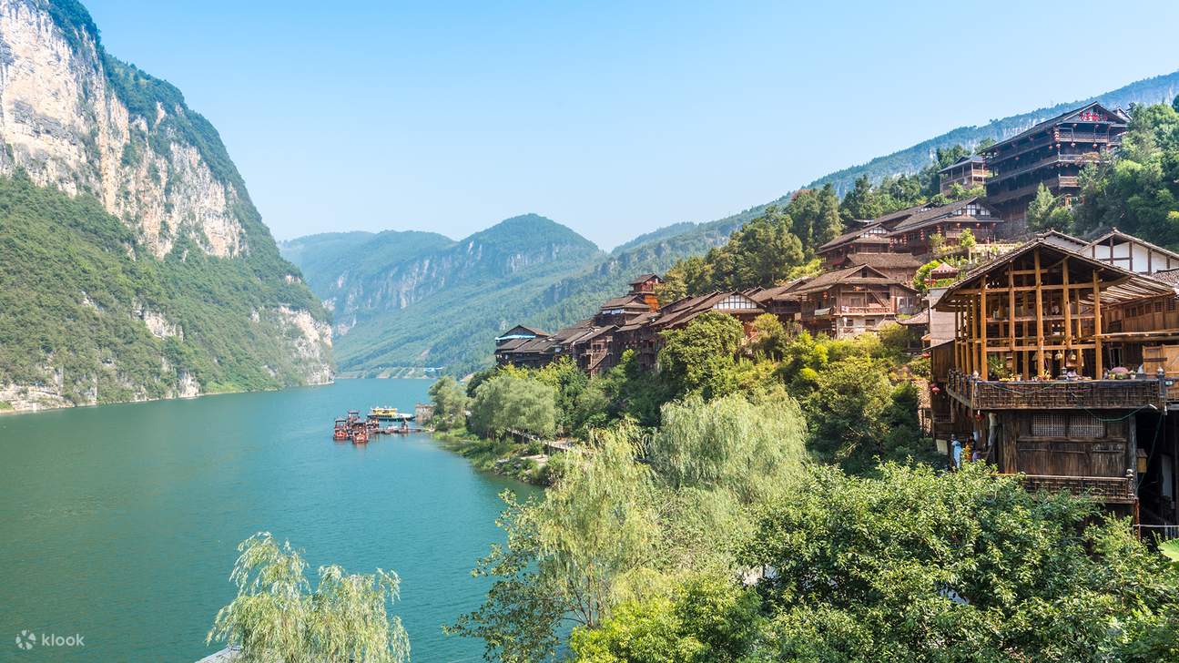 Chongqing Wulong Three Natural Bridges + Wujiang Gallery + Jiuli City 2 ...