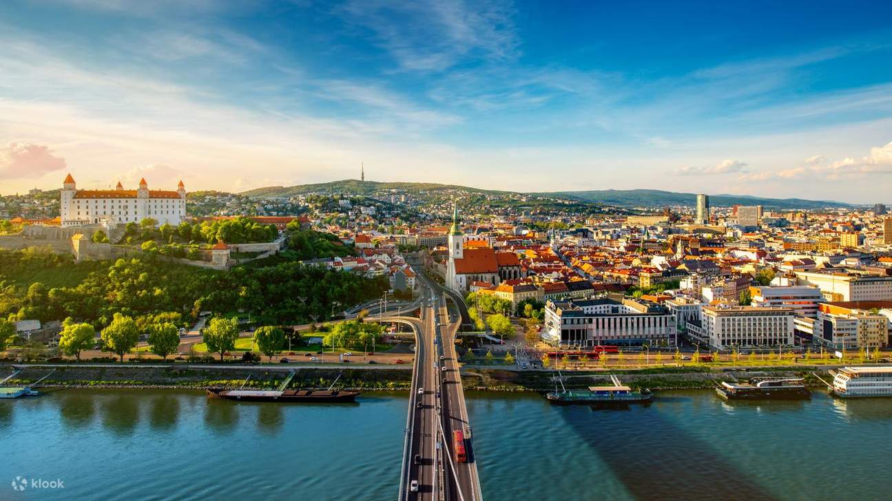 From Vienna: Budapest & Bratislava Guided One Day Tour - Klook