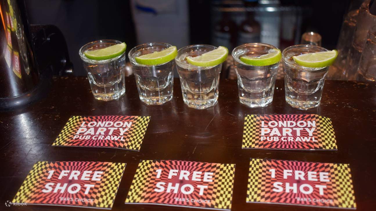 Soho pub crawl experience in London - Klook India
