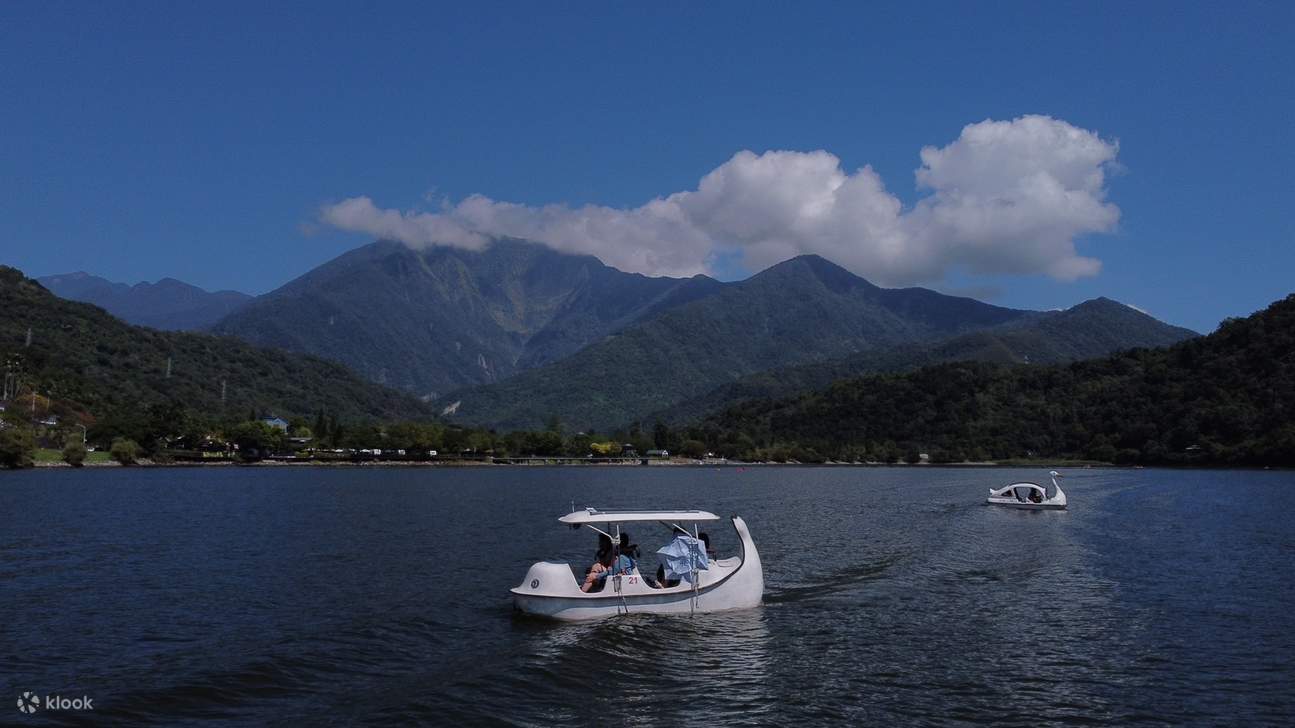 Hualien: experiencia en el recorrido por el lago Liyu: bote a pedal ...