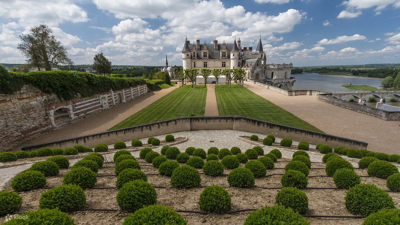 Loire Castles Day Trip and Wine Tasting Private trip from Paris - Klook ...