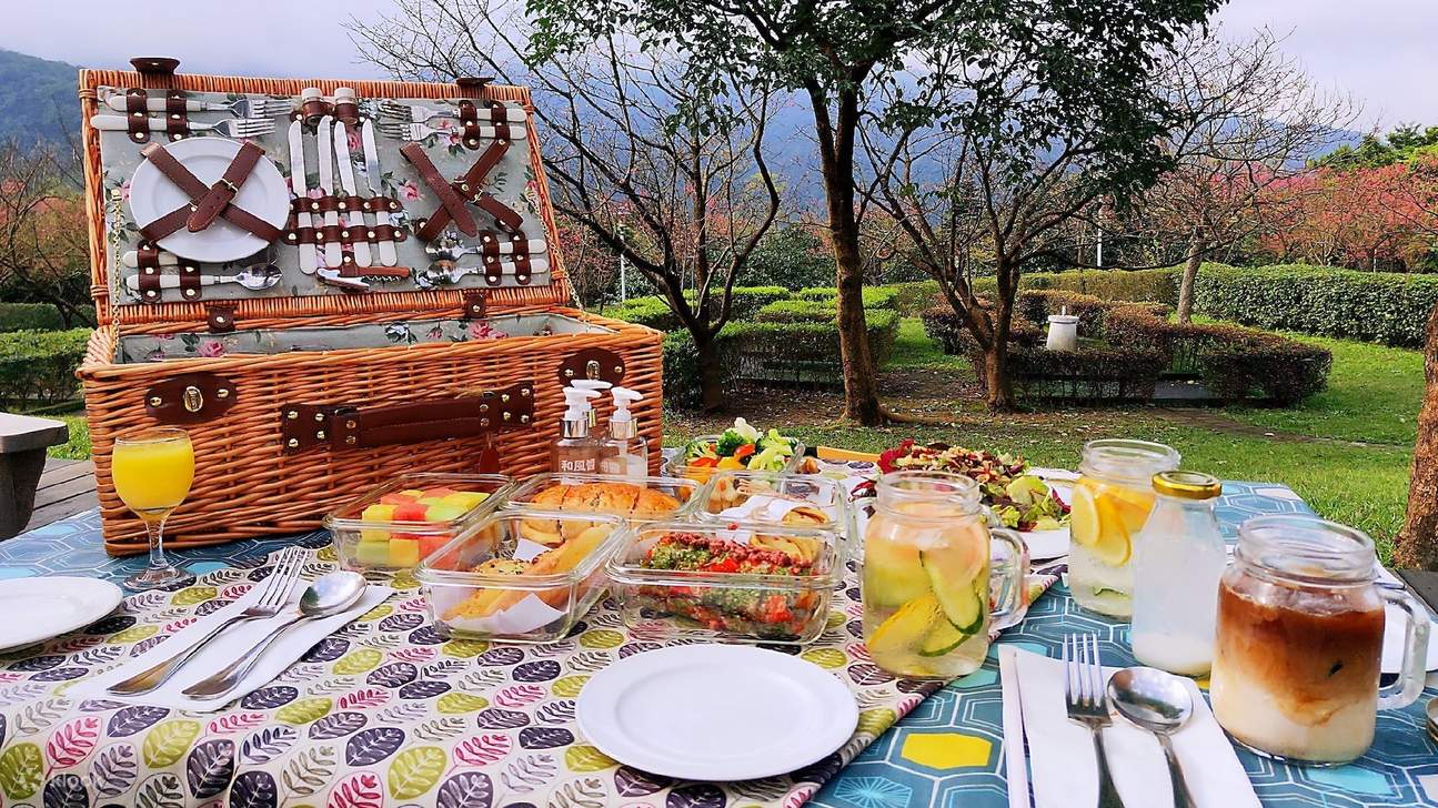 Sakura Spring Picnic at Tien Lai Resort & Spa in Taipei - Klook