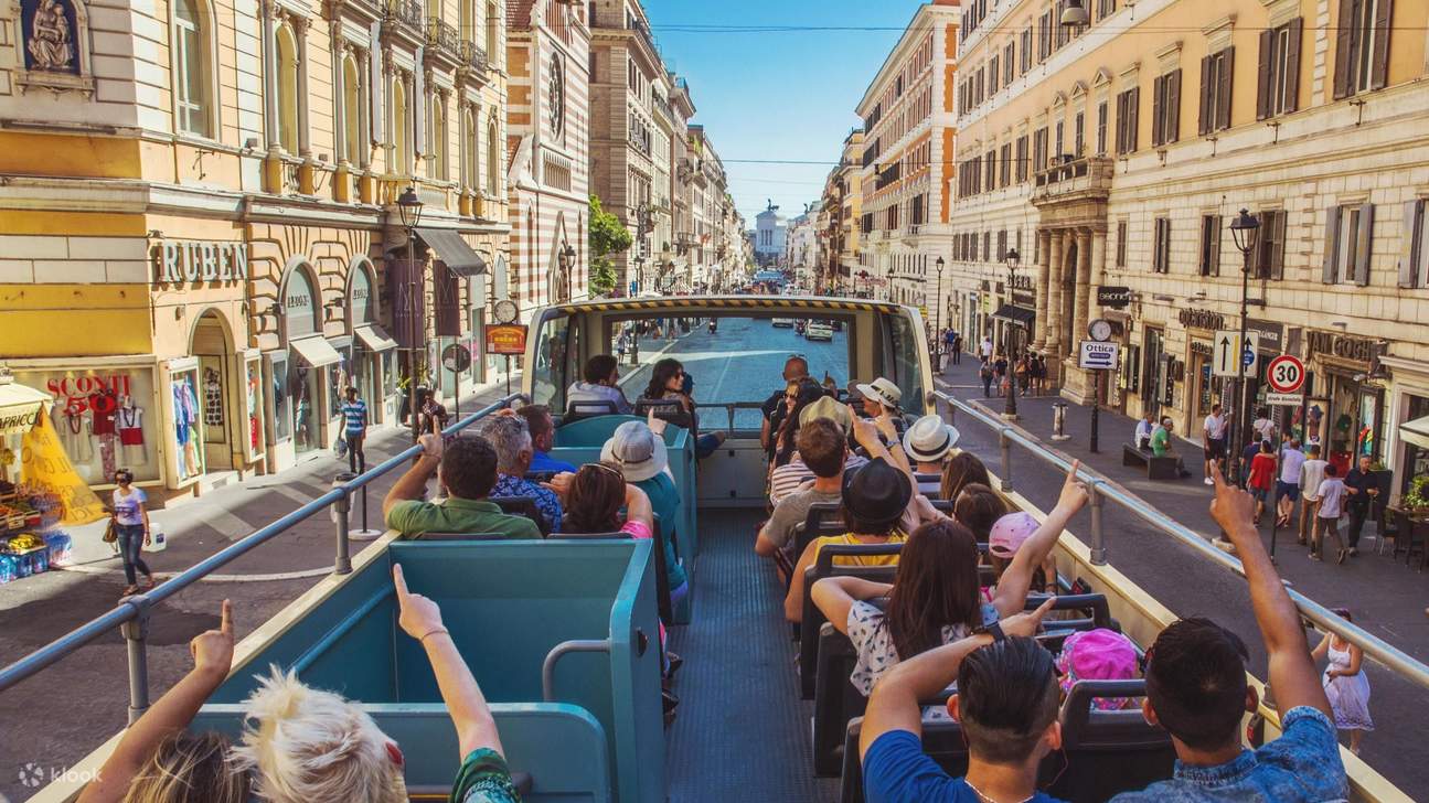 Rome Essential City Bundle: Vaticaanse Musea & Rome Hop-On Hop-Off Bus ...