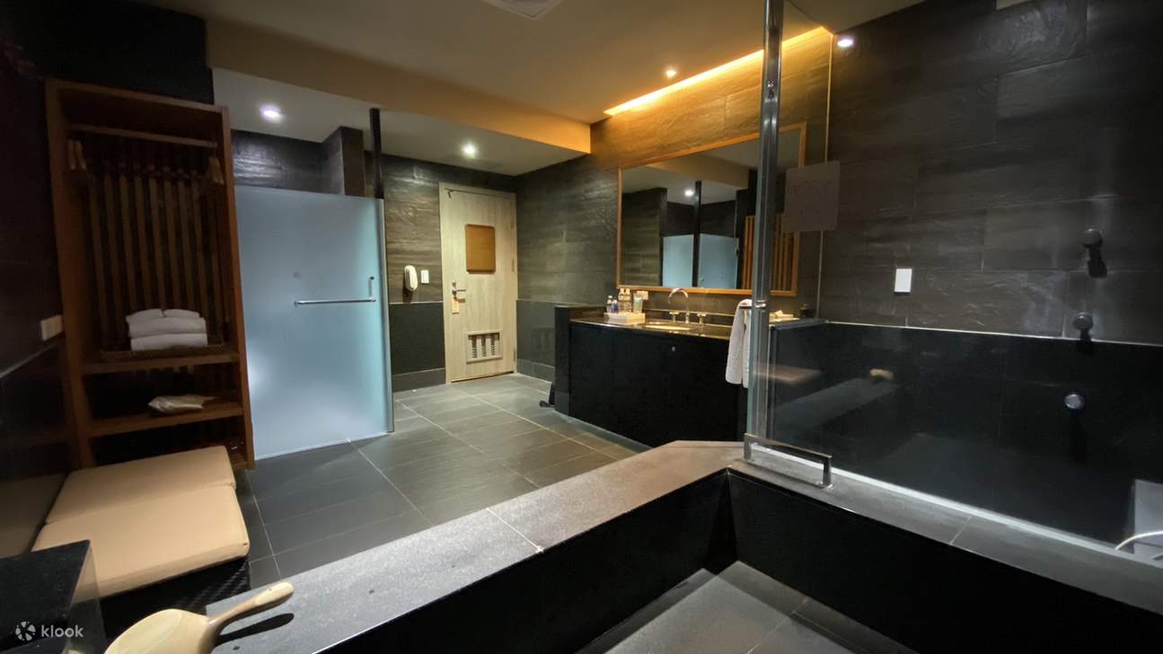 The Gaia Hotel Private Bathhouse Hot Spring Experience in Beitou ...