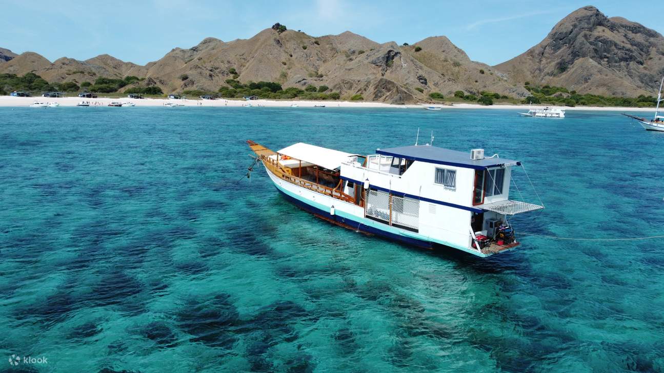 3D2N Deluxe Phinisi Sailing Komodo Tour from Labuan Bajo - Klook