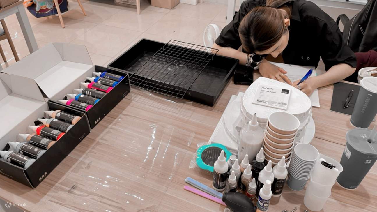 台中｜浥隽艺术学院｜流体画・英式调香diy课程 Klook客路