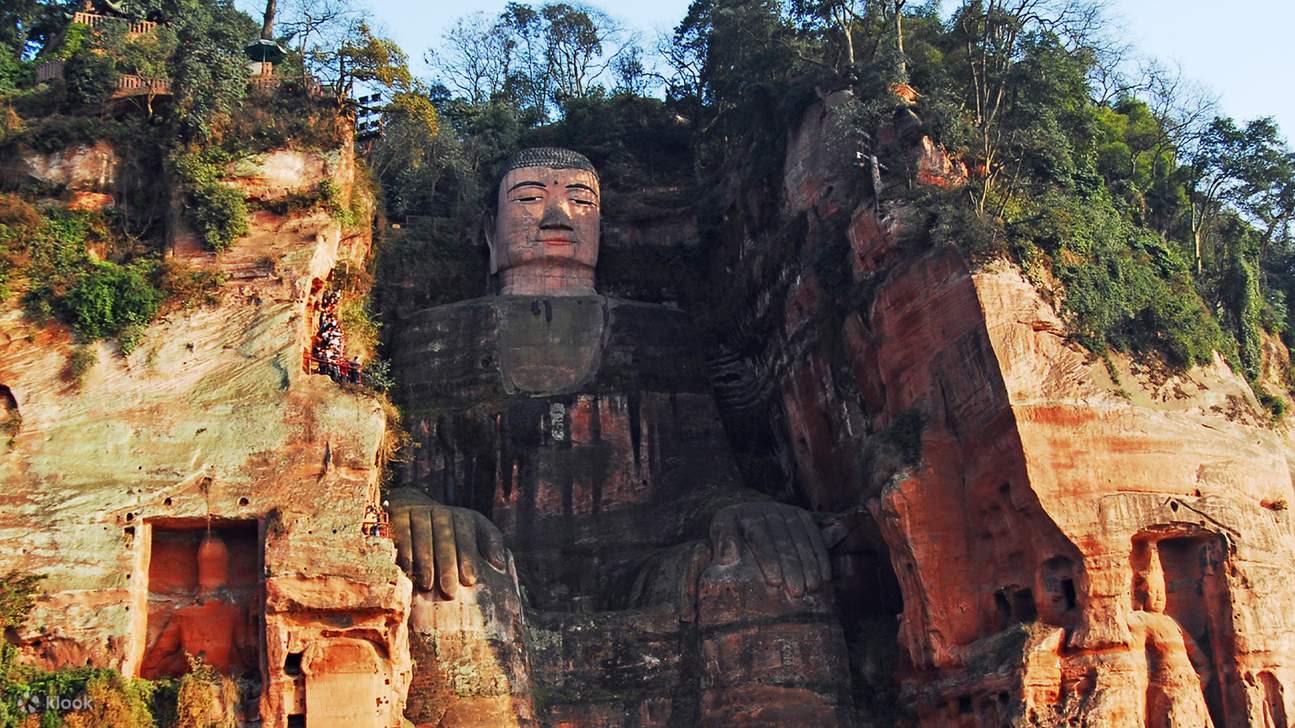 Giant Panda Base + Leshan Giant Buddha One-Day Tour (Depart from ...