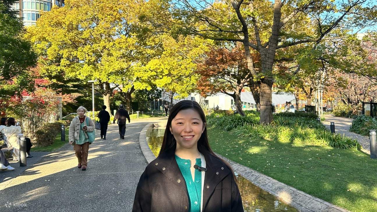 Tokyo: Roppongi Art & Shopping Tour with Japanese Youth - Klook