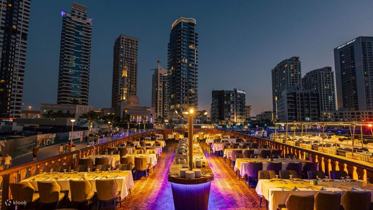 Crucero con cena en el Dhow Alexandra en Dubái - Klook Estados Unidos