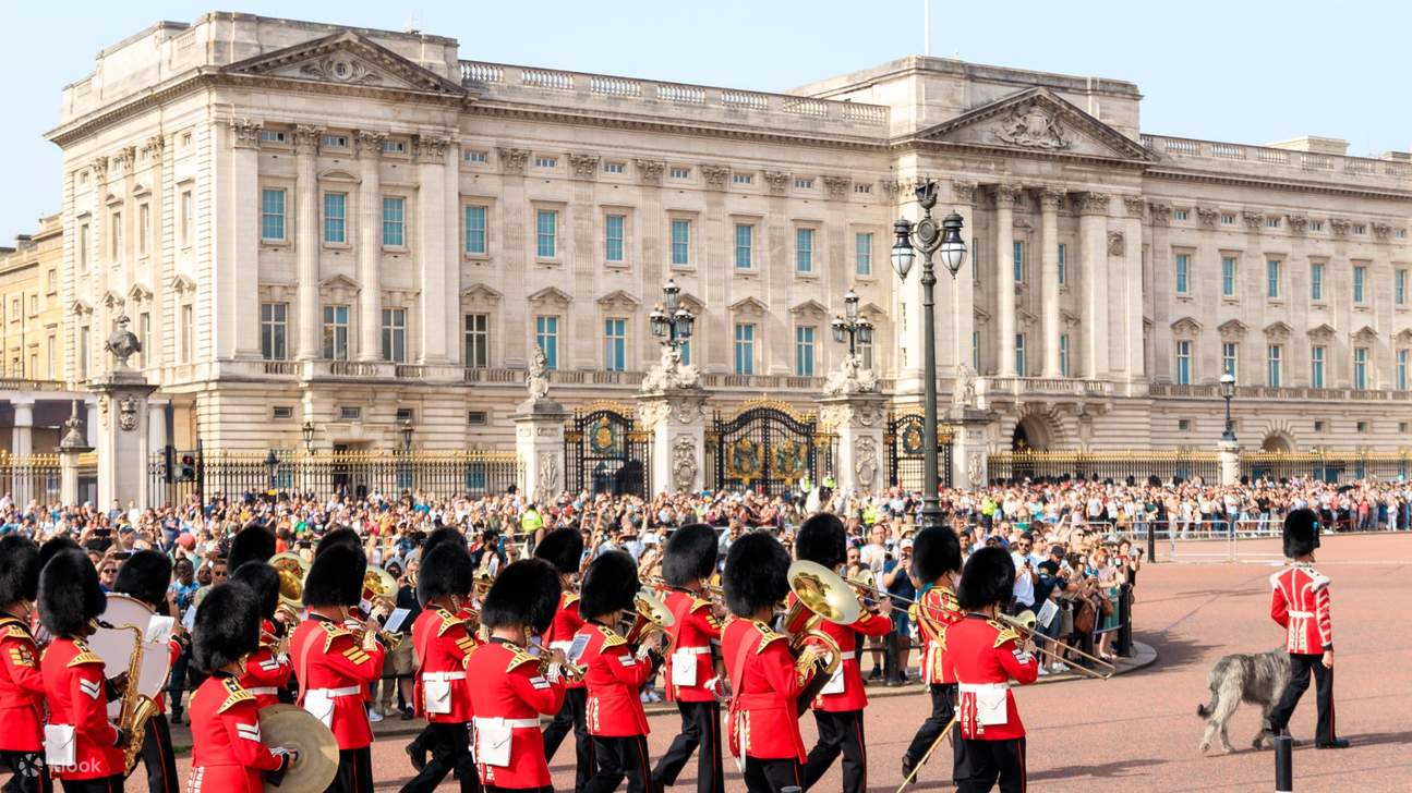 London's Amazing Palaces & Parliament Walking Tour - Klook India