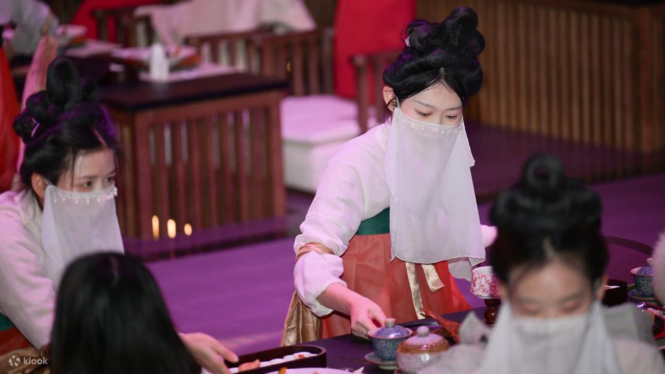 Guiyang Lingluo Banquet Cultural Theme Meal Show (Must-Try Imperial ...
