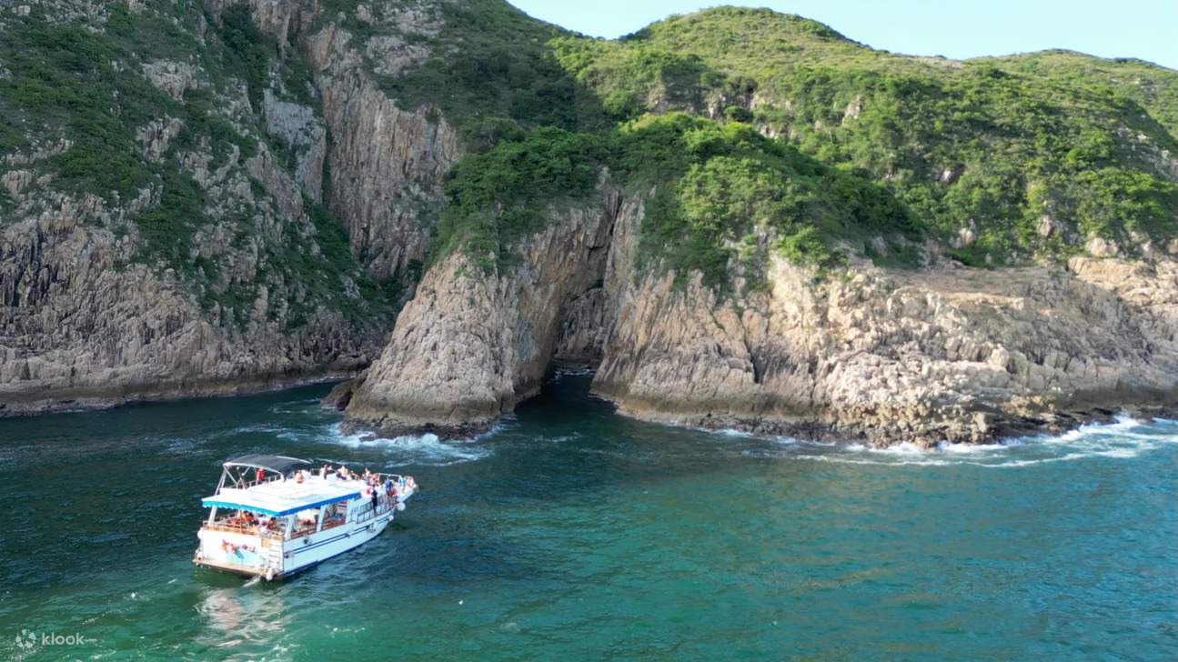 Yacht Island Hopping & Snorkelling Tour in Sai Kung, Hong Kong - Klook
