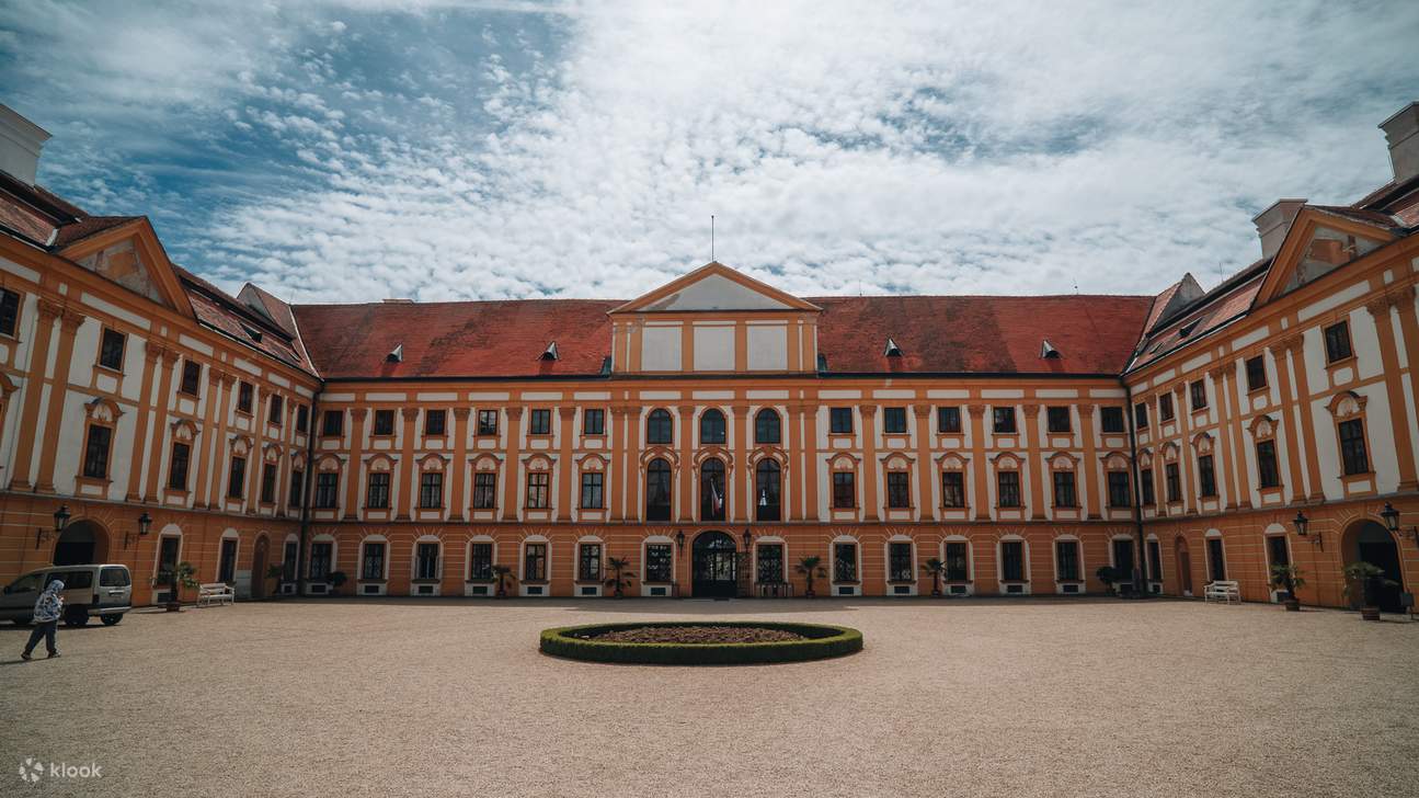 UNESCO and Czech Republic Day Tour From Vienna - Klook Australia