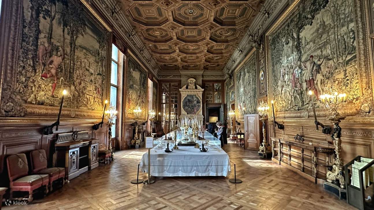 Versailles Palace, Chantilly Castle, and Van Gogh's House Day Tour in ...