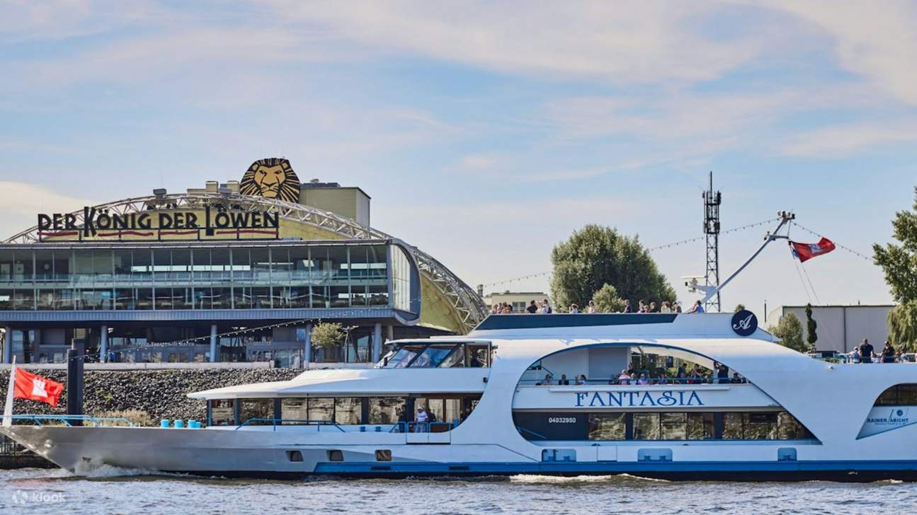 Grand Harbor boat tour in Hamburg - Klook India