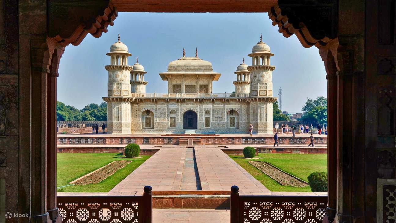 Taj Mahal Tour from Delhi by AC Car - Explore the Iconic Monument ...