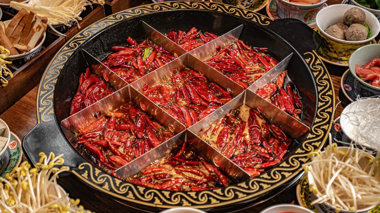 Restoran Hot Pot Prasmanan Chongqing 1941 (hot pot spesial Chongqing + beragam hidangan ...